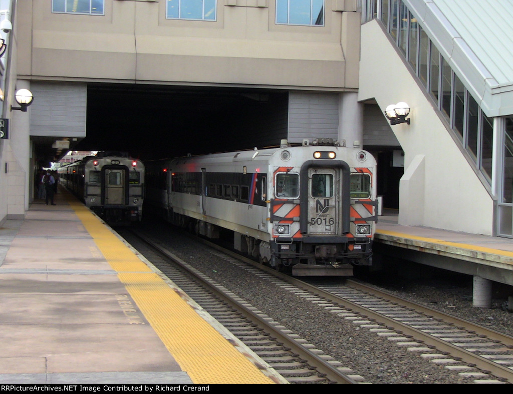 Cab Cars 5016 and 6703